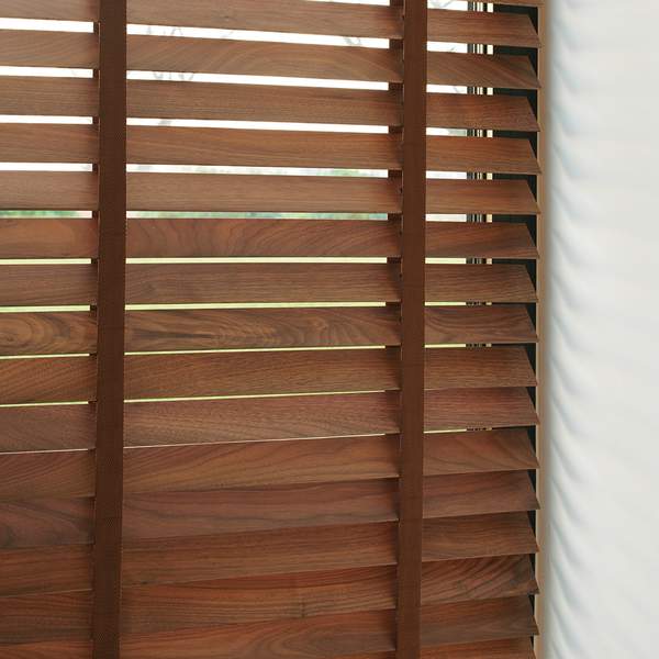 Persienner på mål og motoriserede